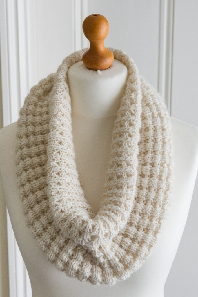 Christmas Cowling and a Hug | The Crimson Rabbit